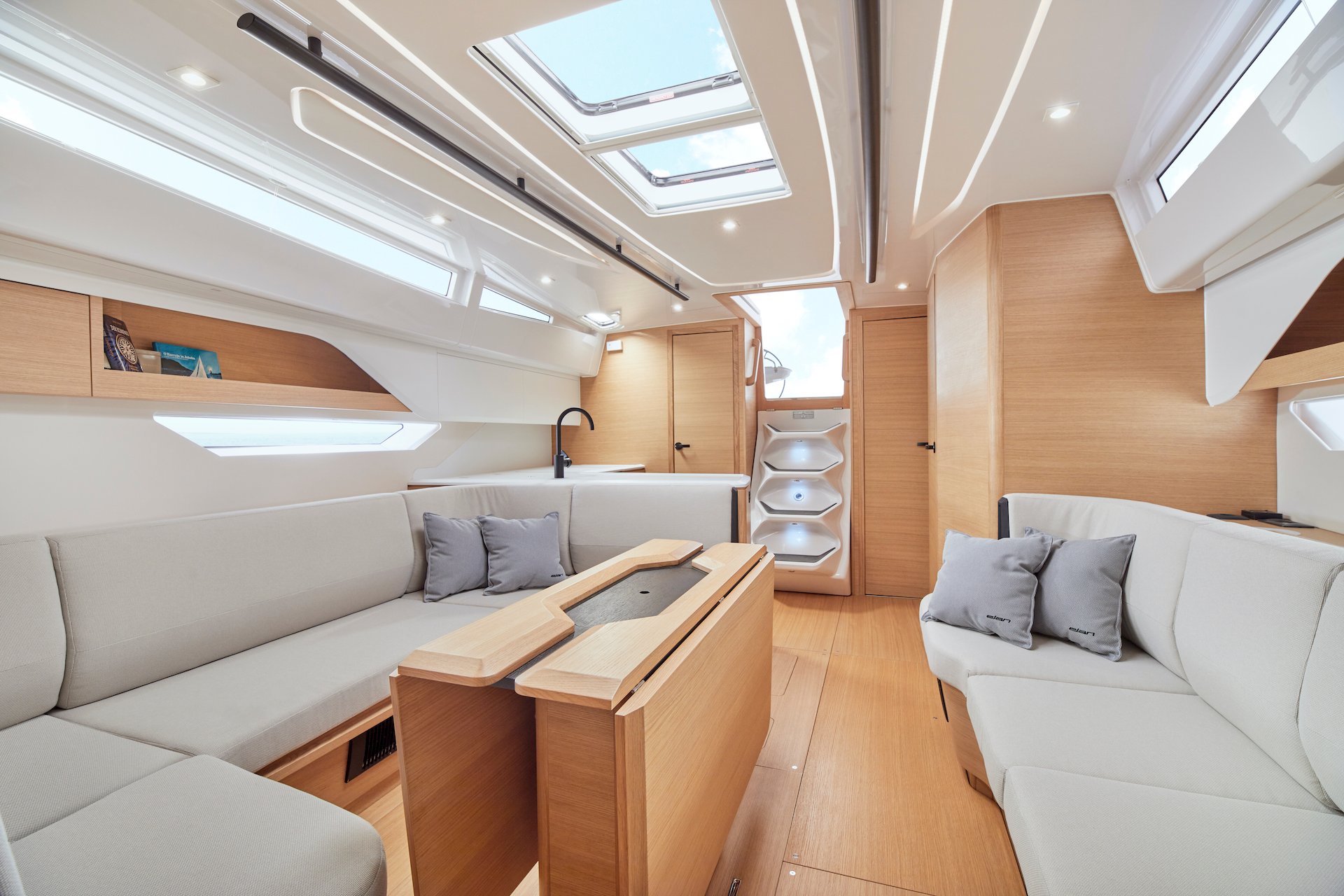 Elan E6 virtual launch